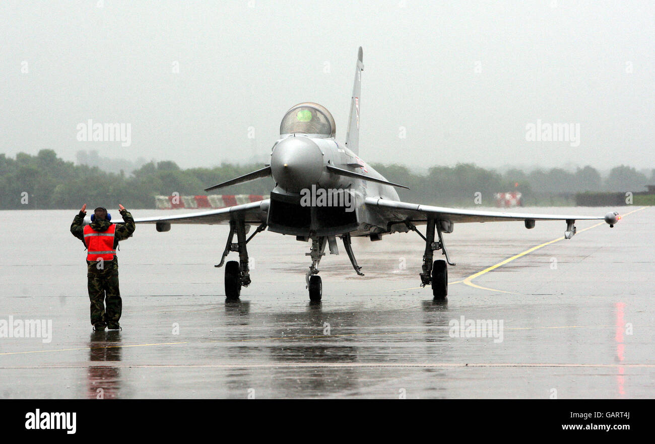 Raf typhoon lands launch royal international air raf fairford hi-res ...