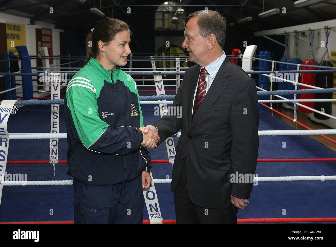 Minister Martin Cullen meets Irish Olympic boxing team Stock Photo - Alamy