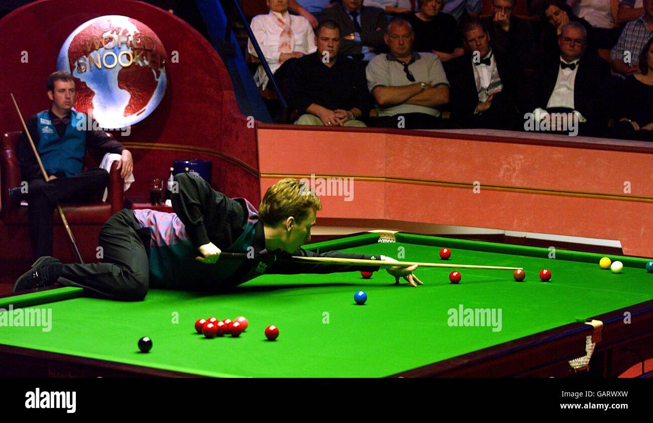 Snooker - Embassy World Championship - Final Stock Photo - Alamy