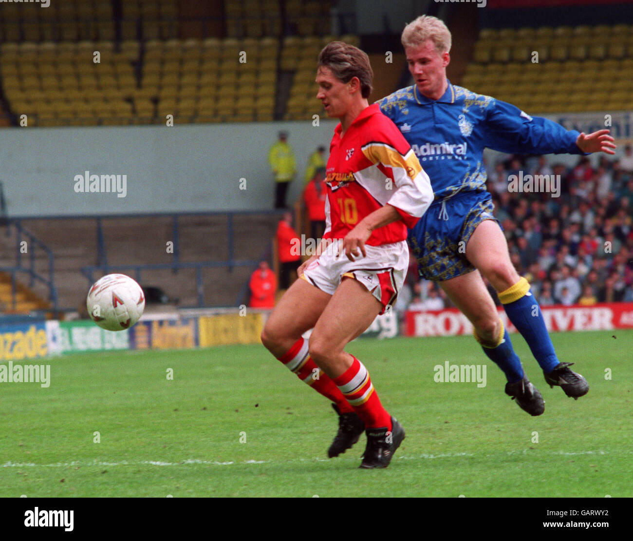Gary lineker in action for grampus eight hi-res stock photography and ...