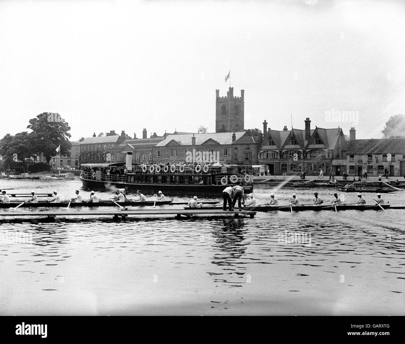 Rowing - Henley Royal Regatta Stock Photo - Alamy