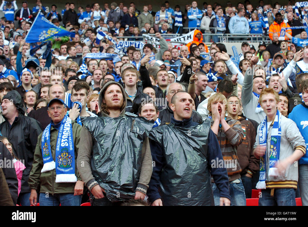 Stockport county celebrate hi-res stock photography and images - Alamy