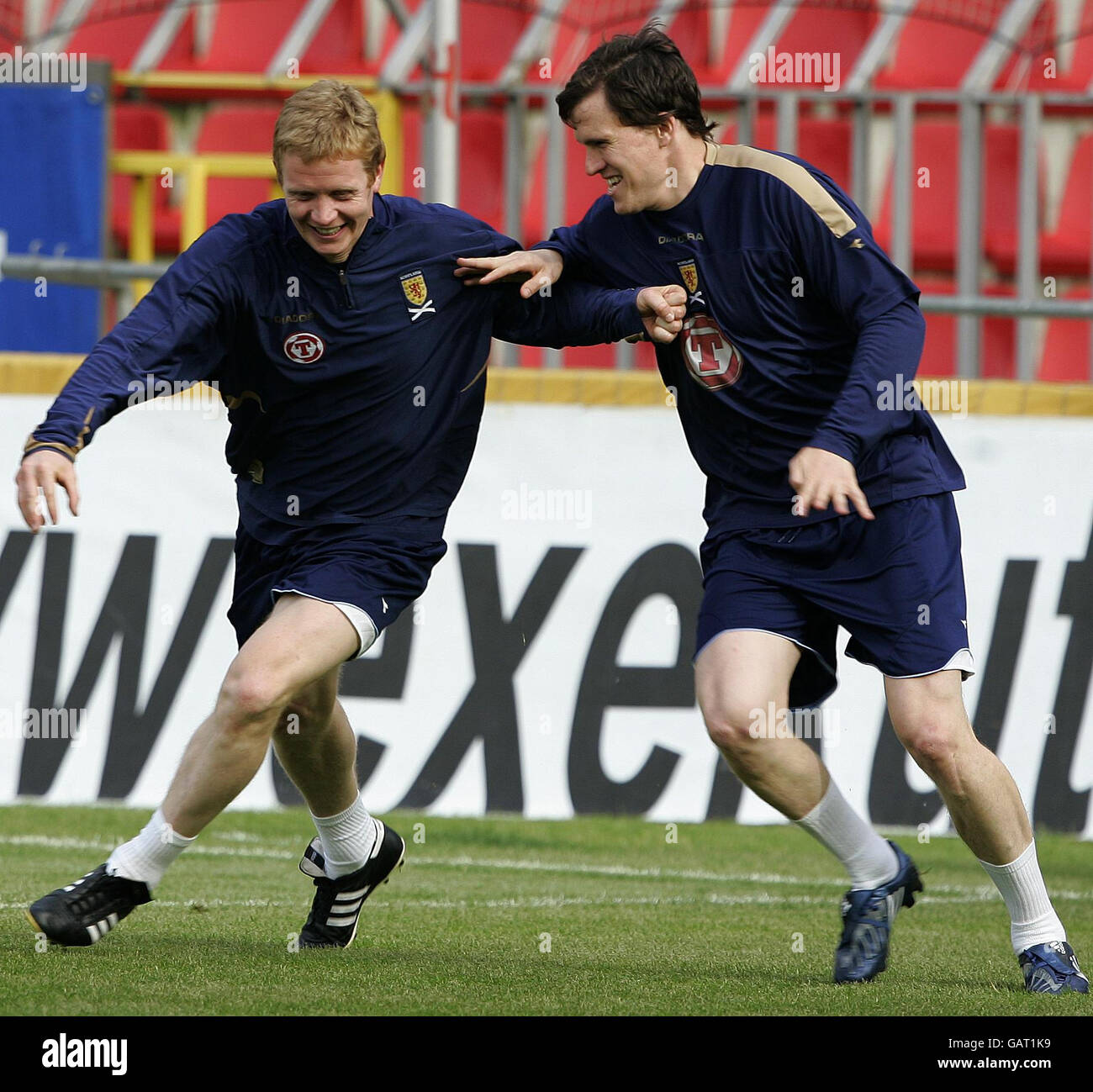 Scotland's Barry Robson with Gary Caldwell (right) during a training ...