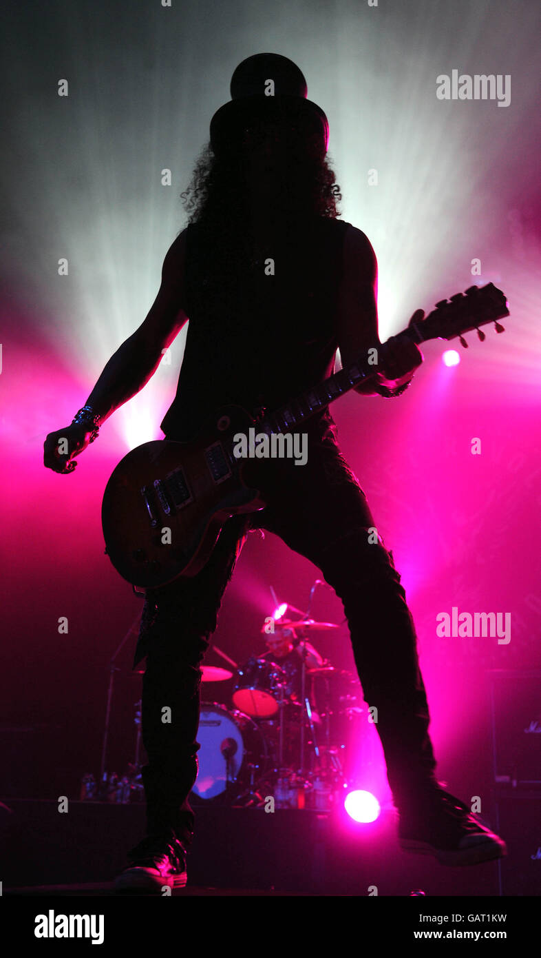 Velvet Revolver In Concert - London Stock Photo - Alamy