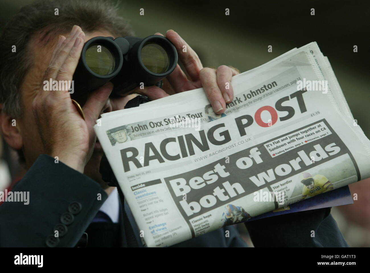 Horse racing sandown attheraces gold cup celebration meeting hi-res ...