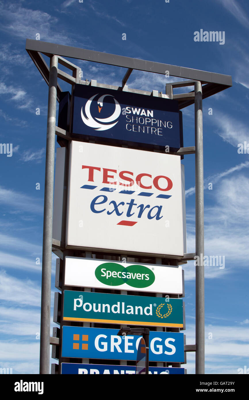 Swan shopping centre hi-res stock photography and images - Alamy