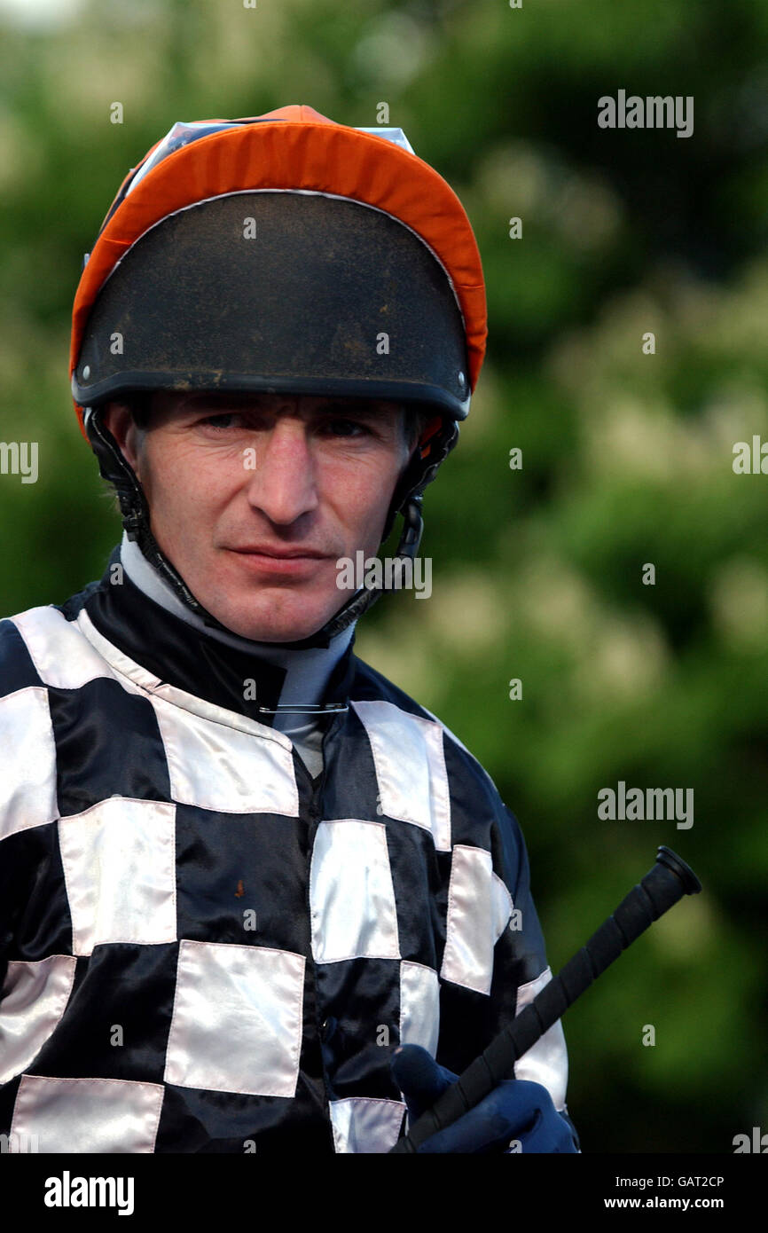 Horse Racing - Sandown - attheraces Gold Cup Celebration Meeting ...