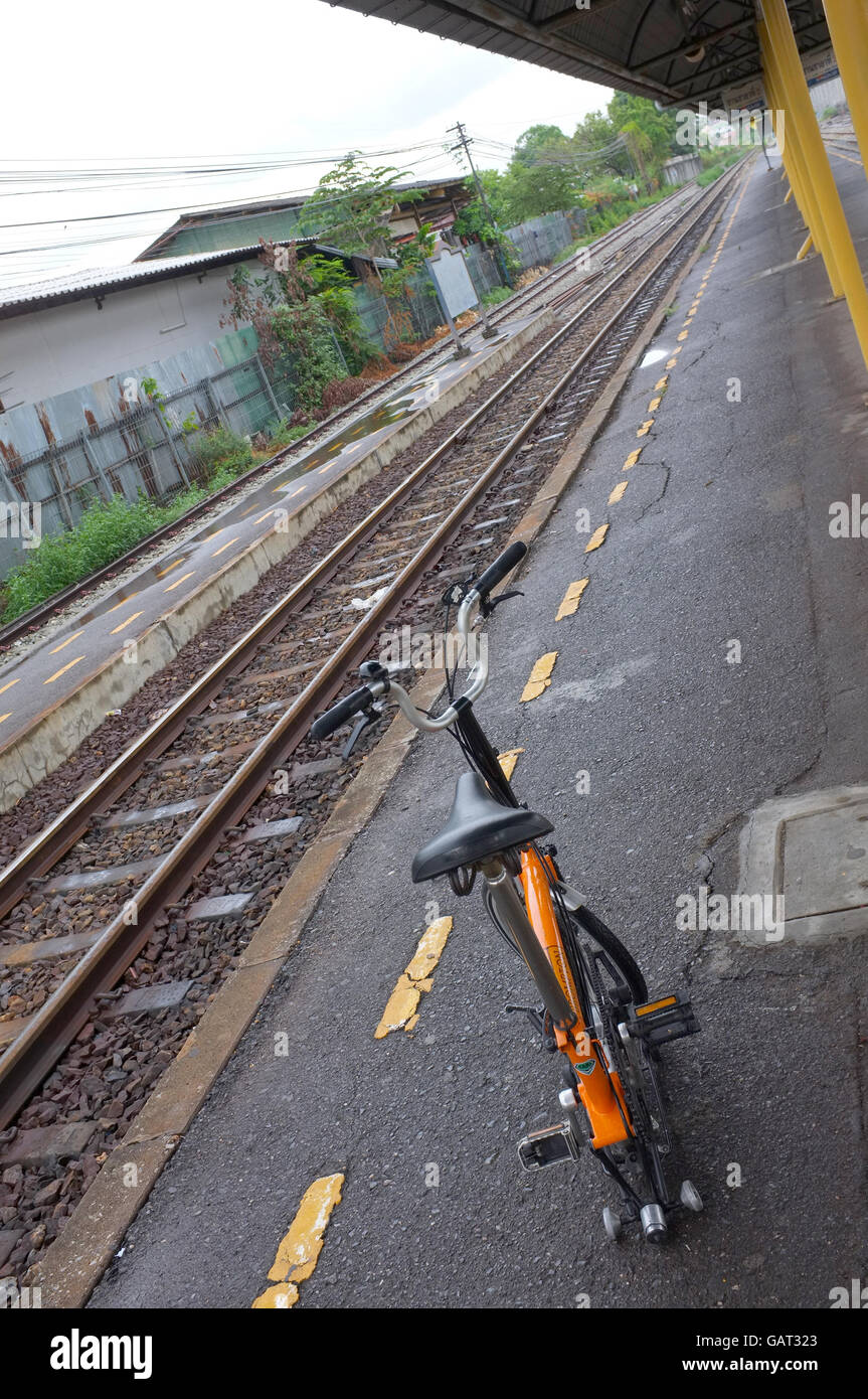 Bicycle railroad hi-res stock photography and images - Alamy