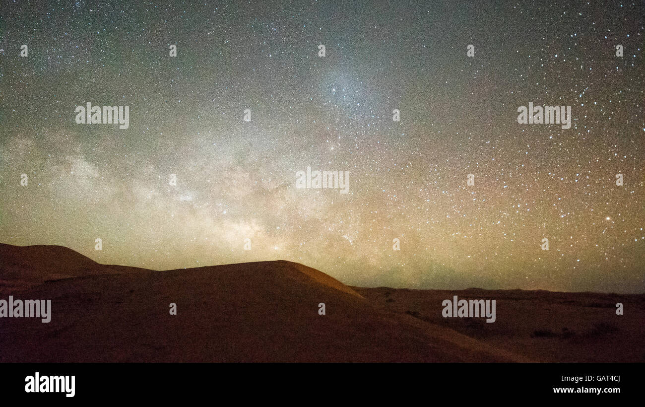 Stars in the arabian desert hi-res stock photography and images - Alamy