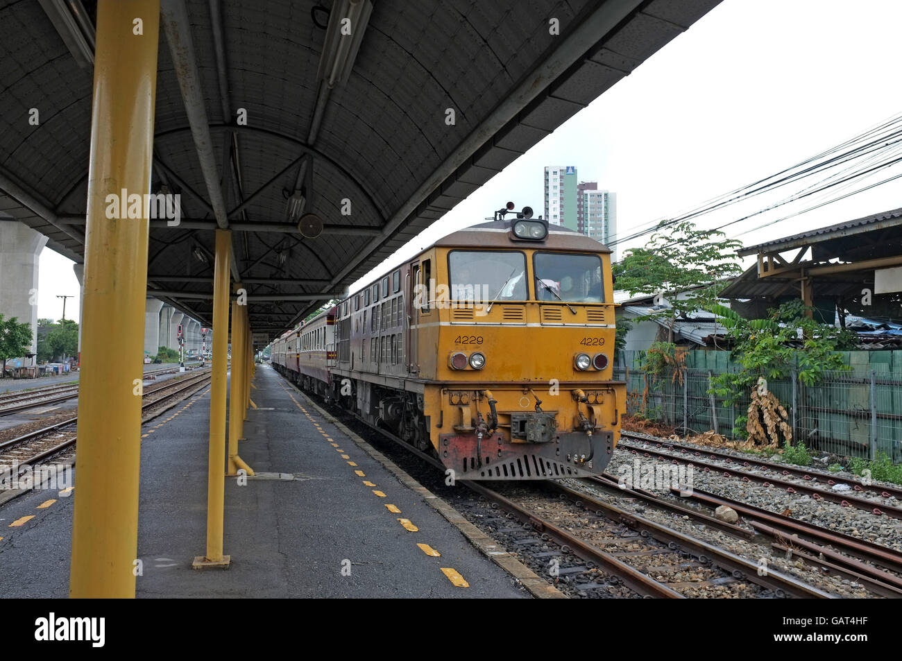 The yellow train hi-res stock photography and images - Alamy