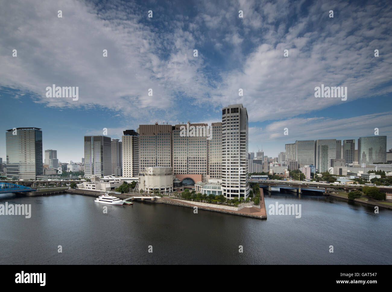 Japan tokyo harbour skyline hi-res stock photography and images - Alamy