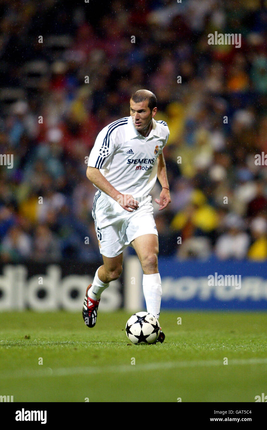 Real madrid v juventus zinedine zidane hi-res stock photography and ...