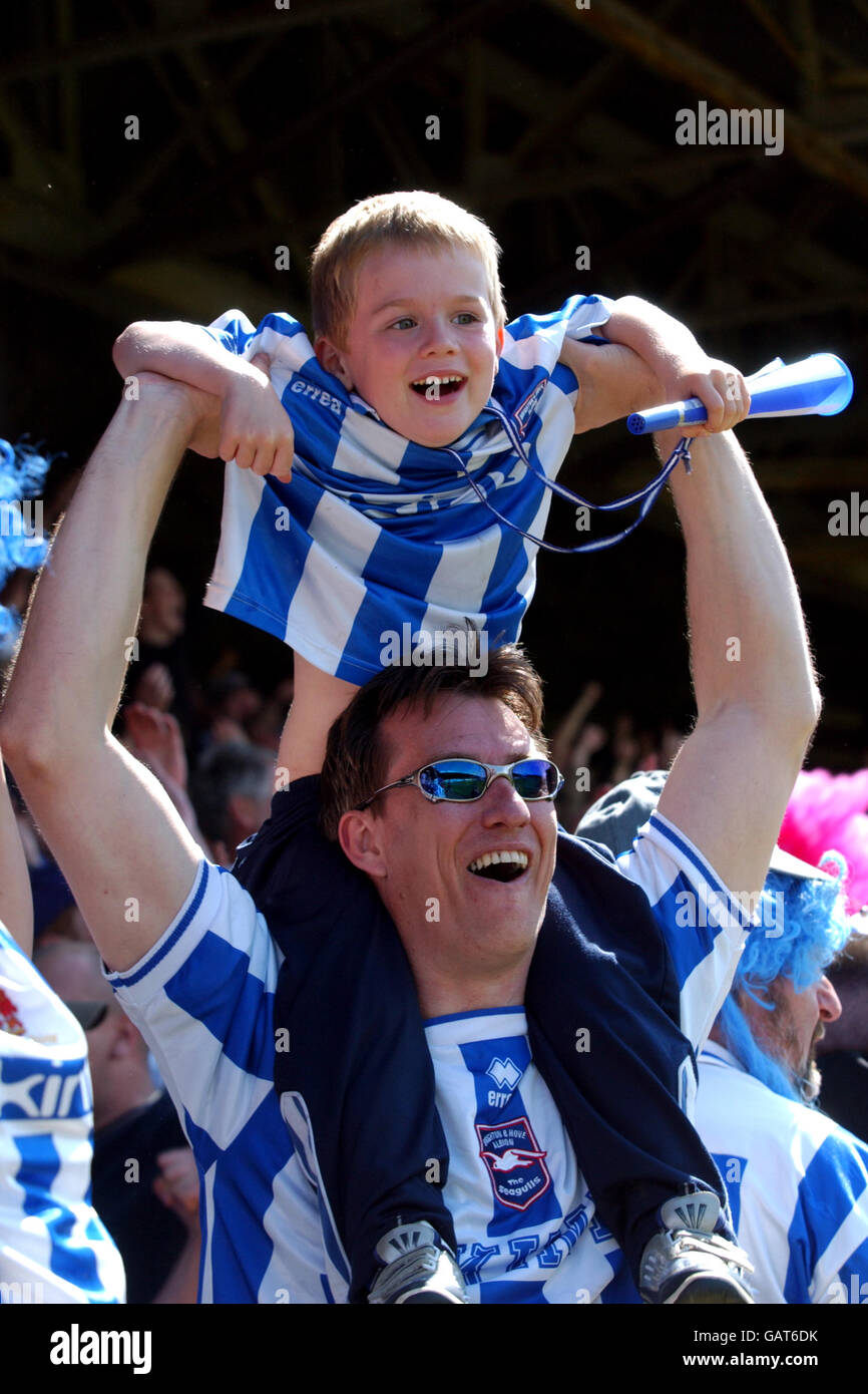 Brighton hove albion fans division hi-res stock photography and images ...