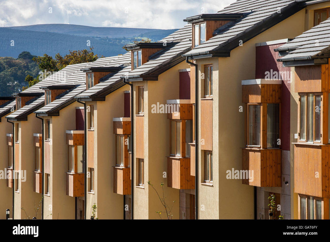 Apartment Block Uk High Resolution Stock Photography and Images - Alamy