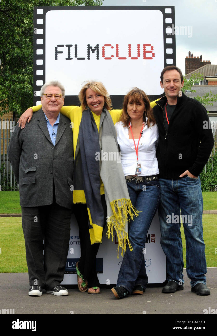 L r sir alan parker director of bugsy malone hi-res stock photography ...