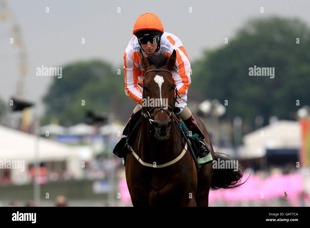 Horse Racing - 2008 Derby Festival - Ladies Day - Epsom Downs ...