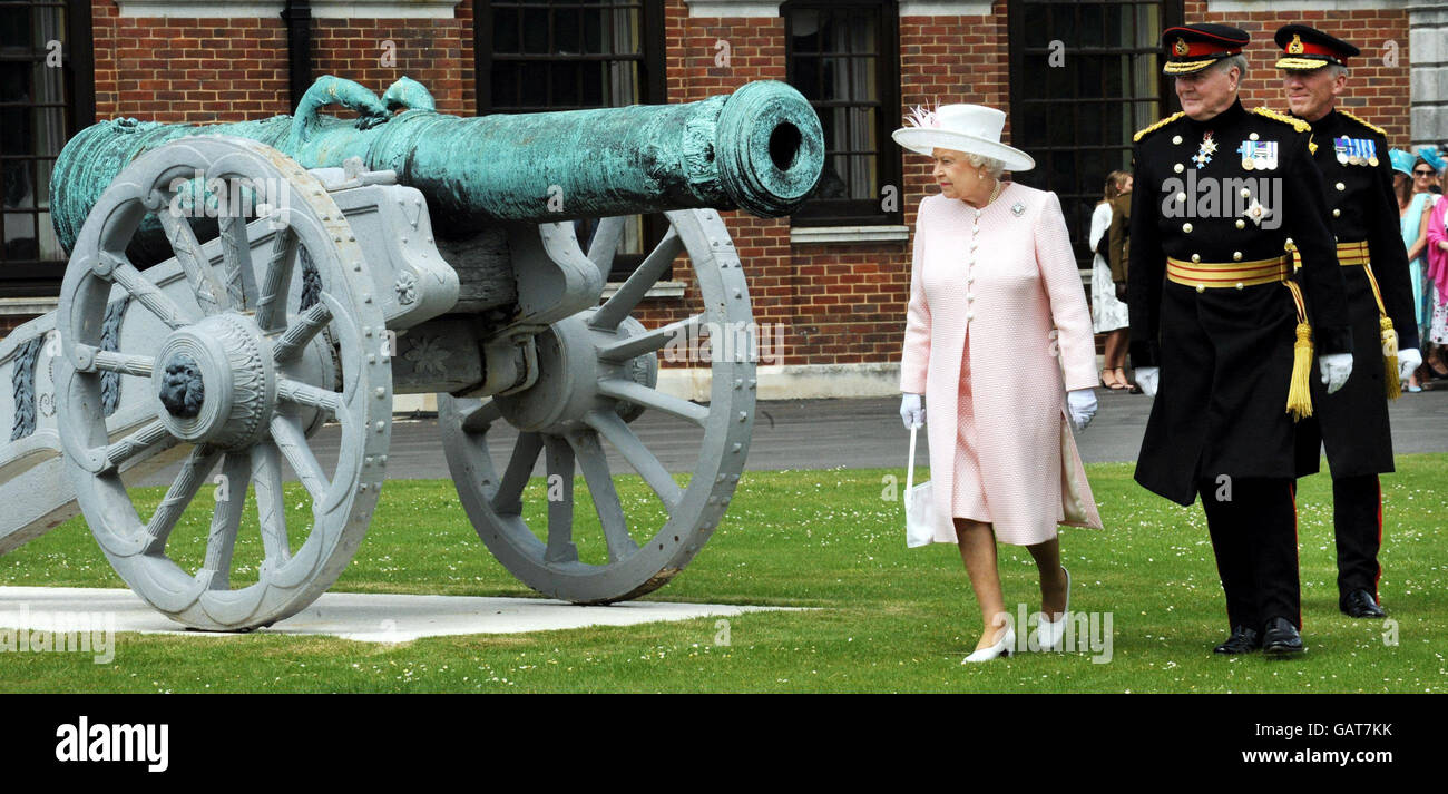 Larkhill barracks hi-res stock photography and images - Alamy