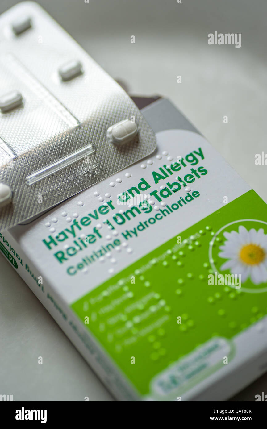 Tablets blister pack box hi-res stock photography and images - Alamy