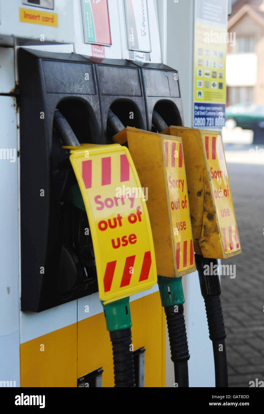 Sorry out of fuel signs hi-res stock photography and images - Alamy