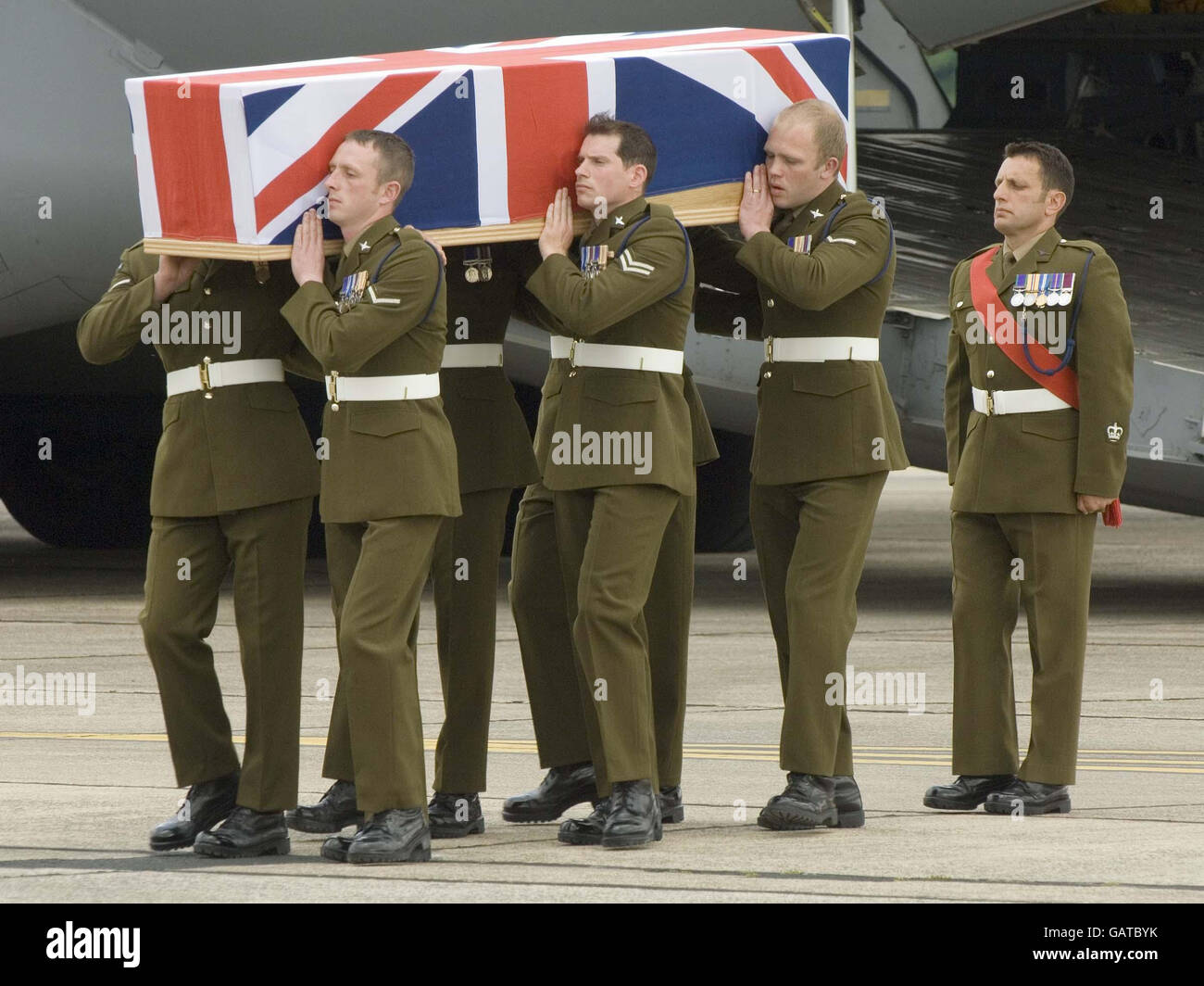 The repatriation of Pte Daniel Gamble at RAF Lyneham Stock Photo - Alamy