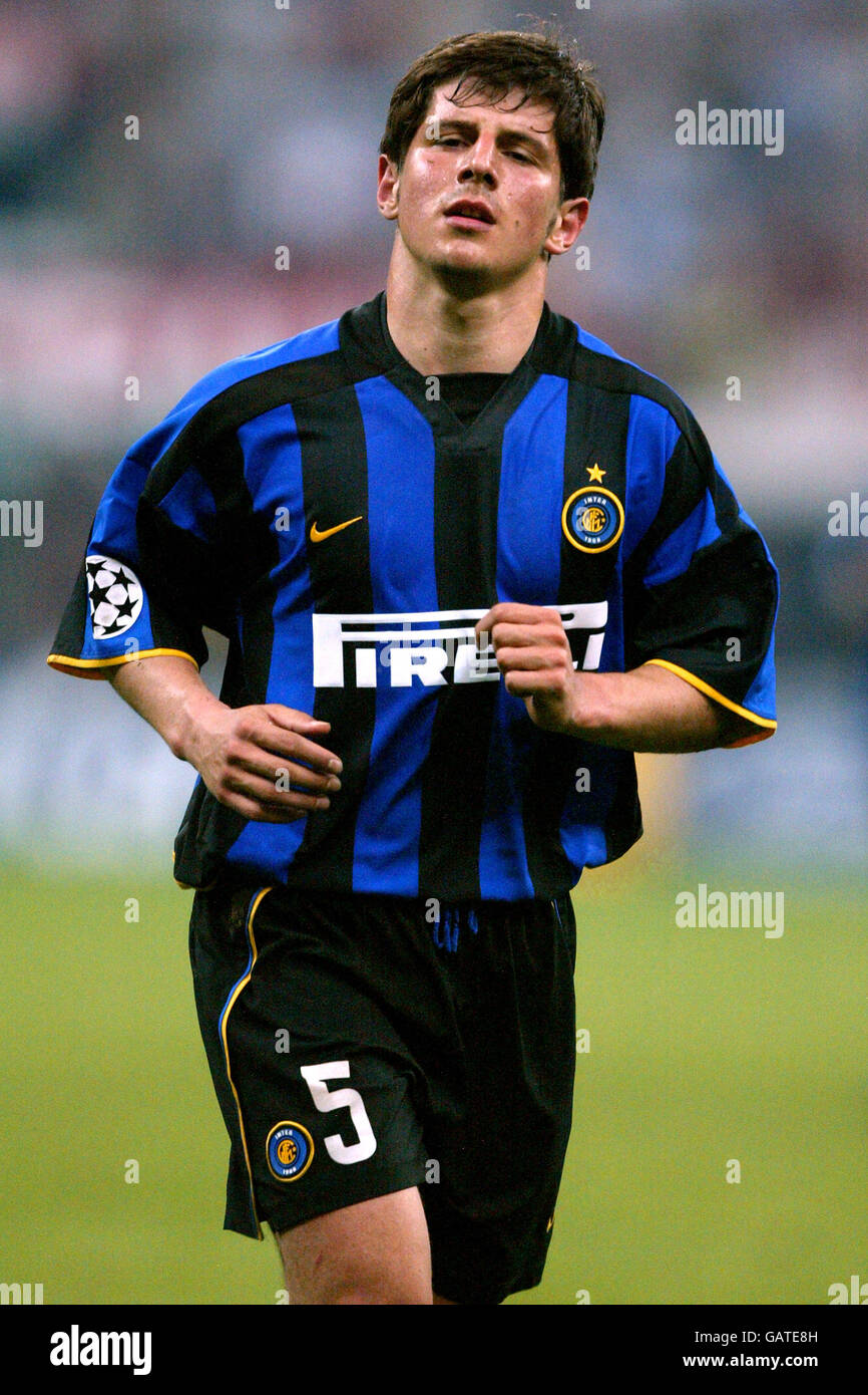 Emre belozoglu inter milan hi-res stock photography and images - Alamy