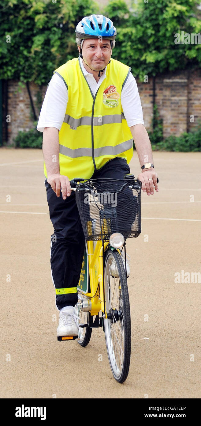 Jim Fitzpatrick MP, joins ministers from the All Party Parliamentary ...