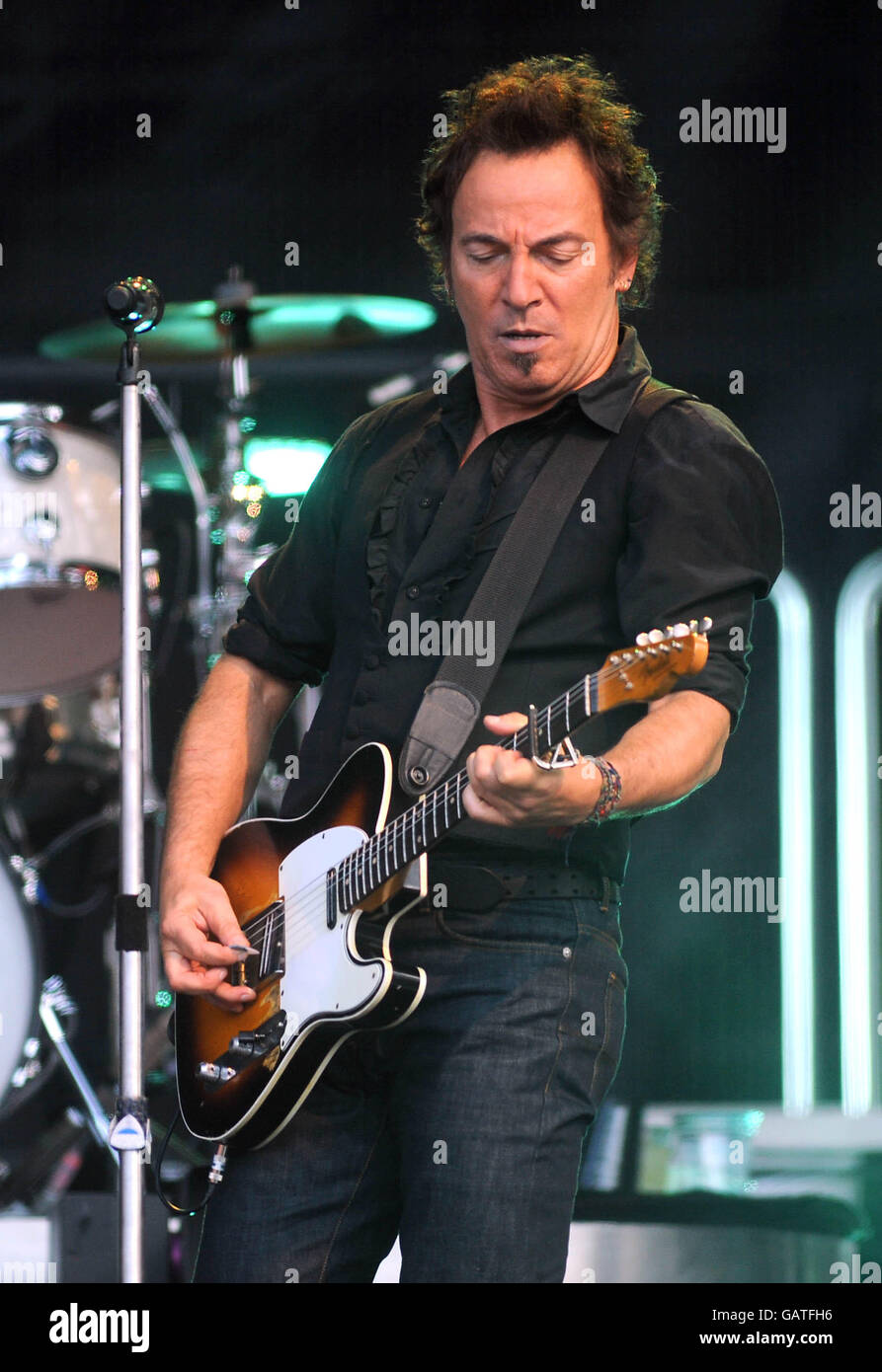 Bruce springsteen jeans hi-res stock photography and images - Alamy