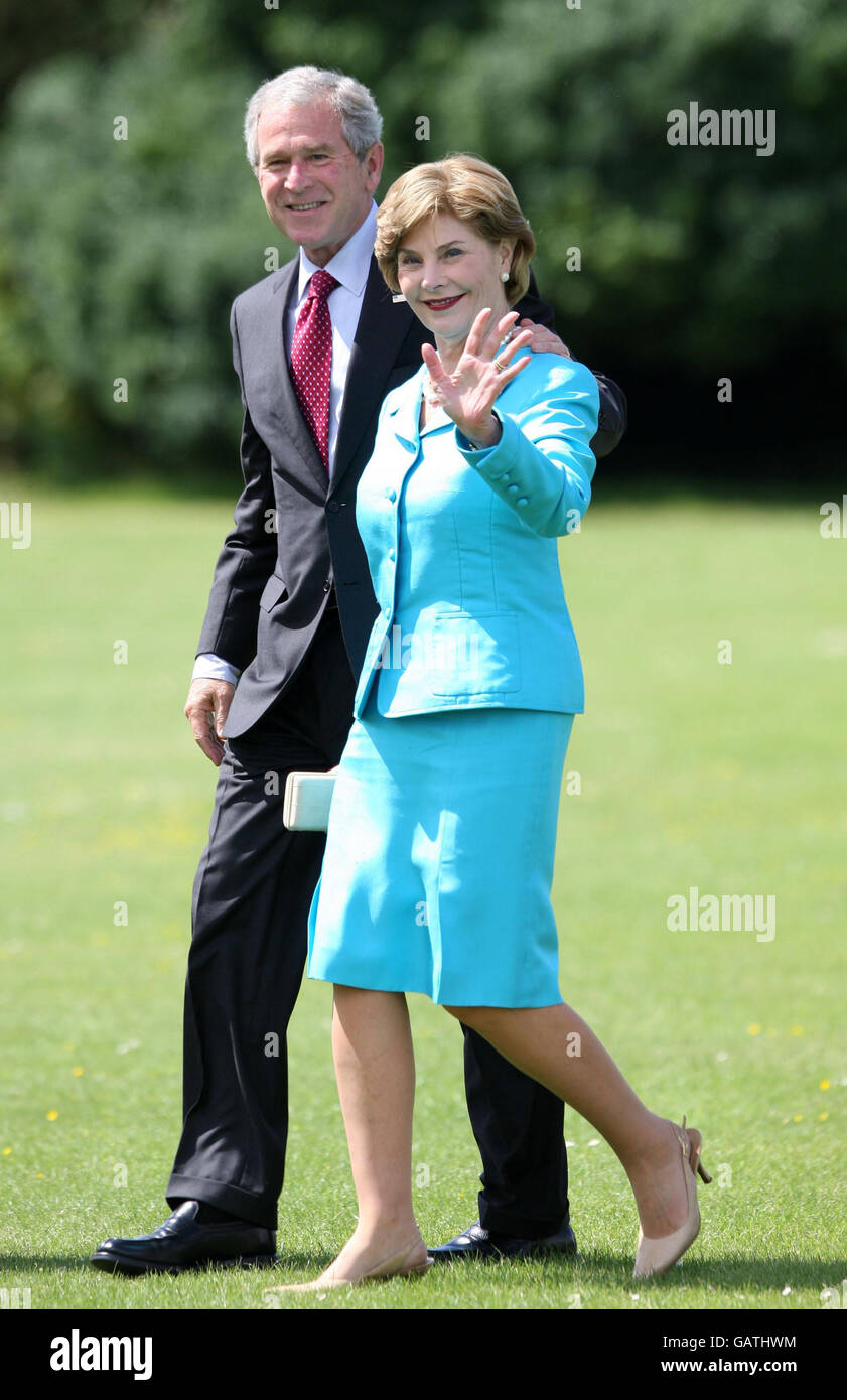 US President George Bush and wife Laura arrive at Windsor Castle to ...