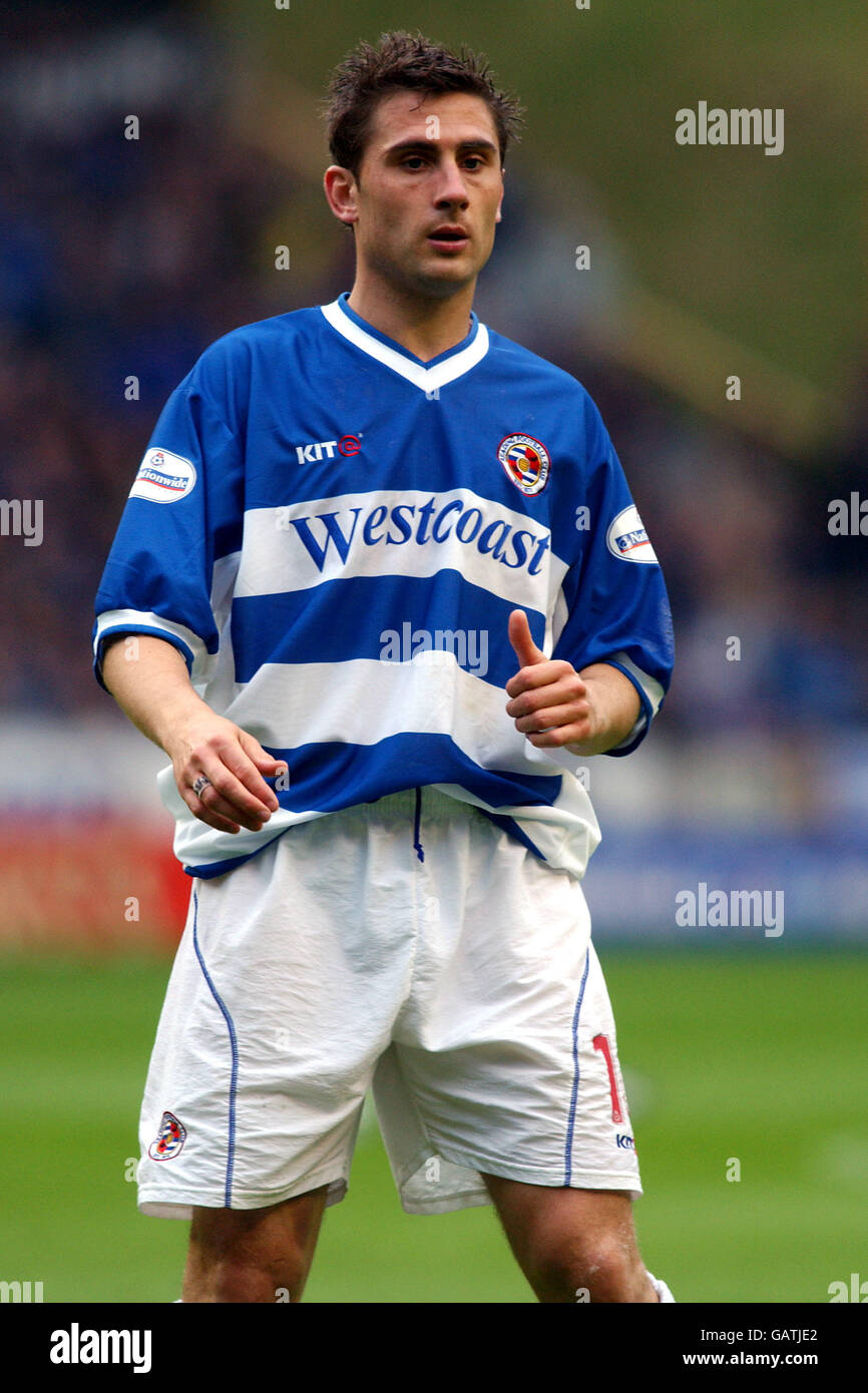 Nicky forster reading hi-res stock photography and images - Alamy