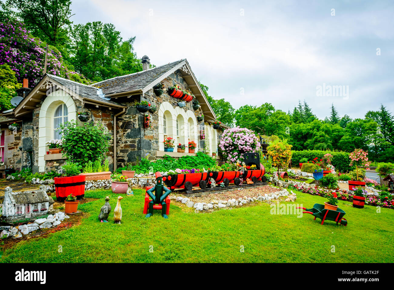 Pretty house in the village of Luss in Loch Lomond and Trossachs ...