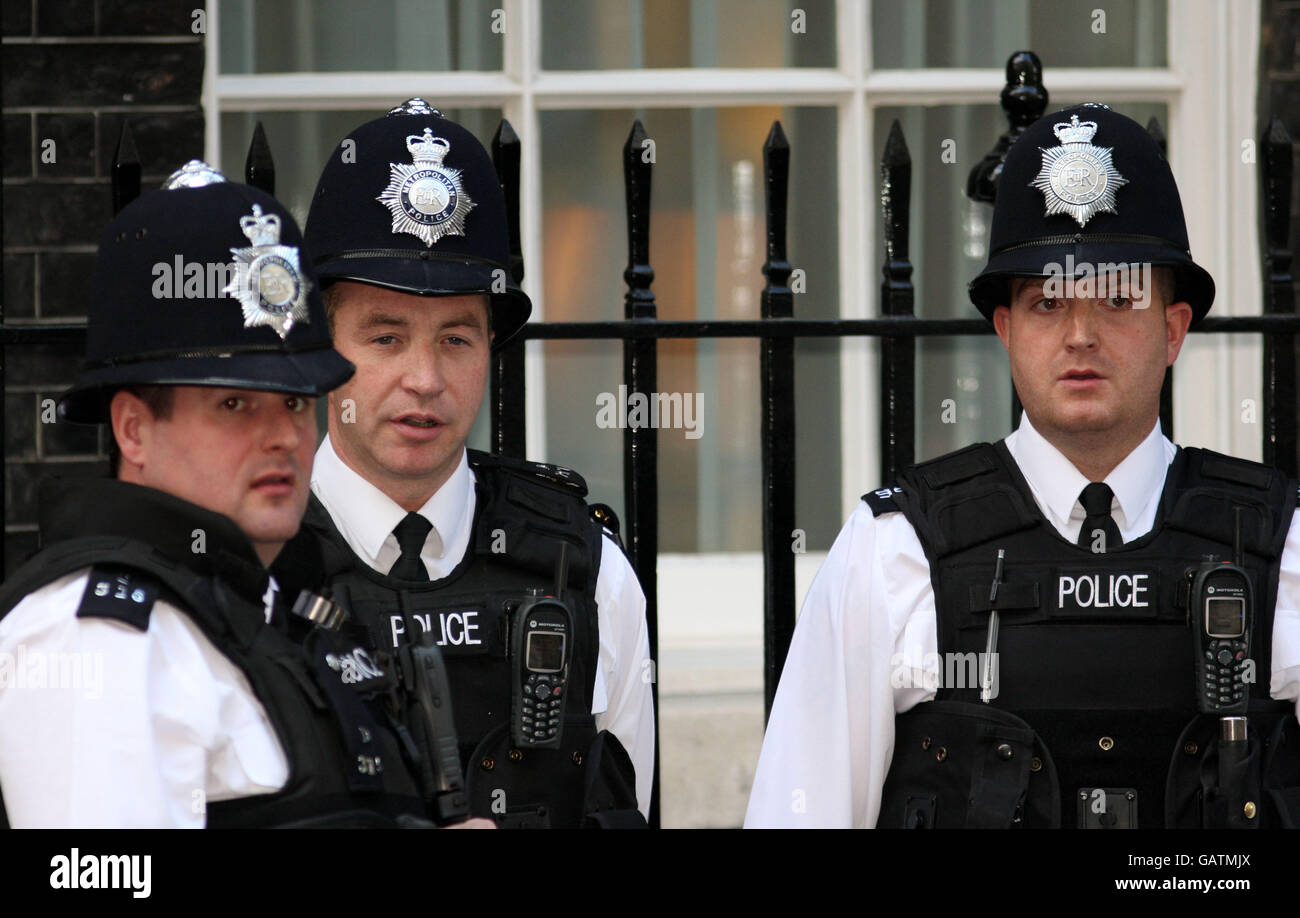 Downing Street Feature Stock Photo - Alamy