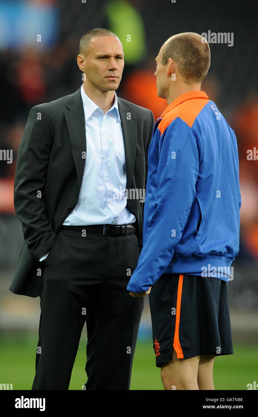 Hollands coach marco van basten and arjen robben pre match hi-res stock ...