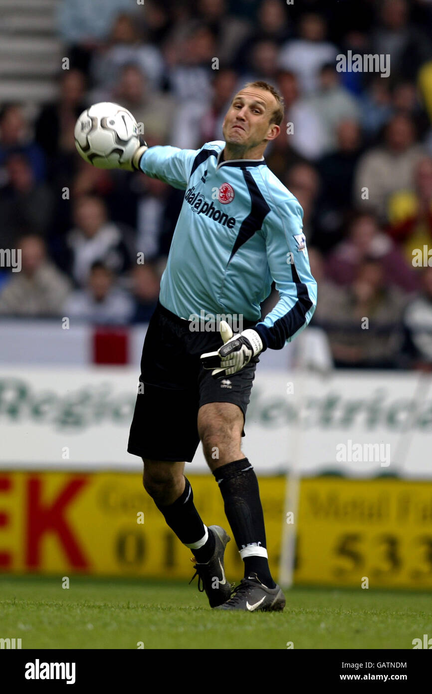 Middlesbrough goalkeeper mark schwarzer hi-res stock photography and ...