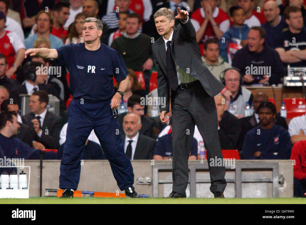 Arsenals manager arsene wenger and assistant pat rice hi-res stock ...