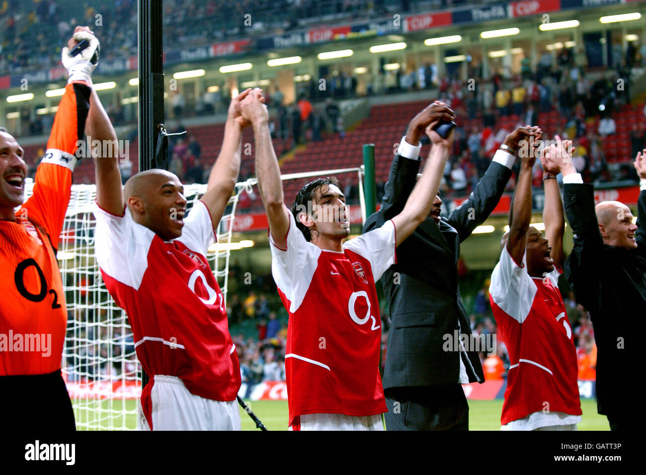 l-r Arsenal's David Seaman, Thierry Henry, Robert Pires, Patrick Vieira ...