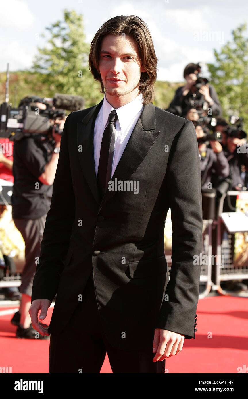 The Chronicles of Narnia: Prince Caspian - London. Ben Barnes arrives ...