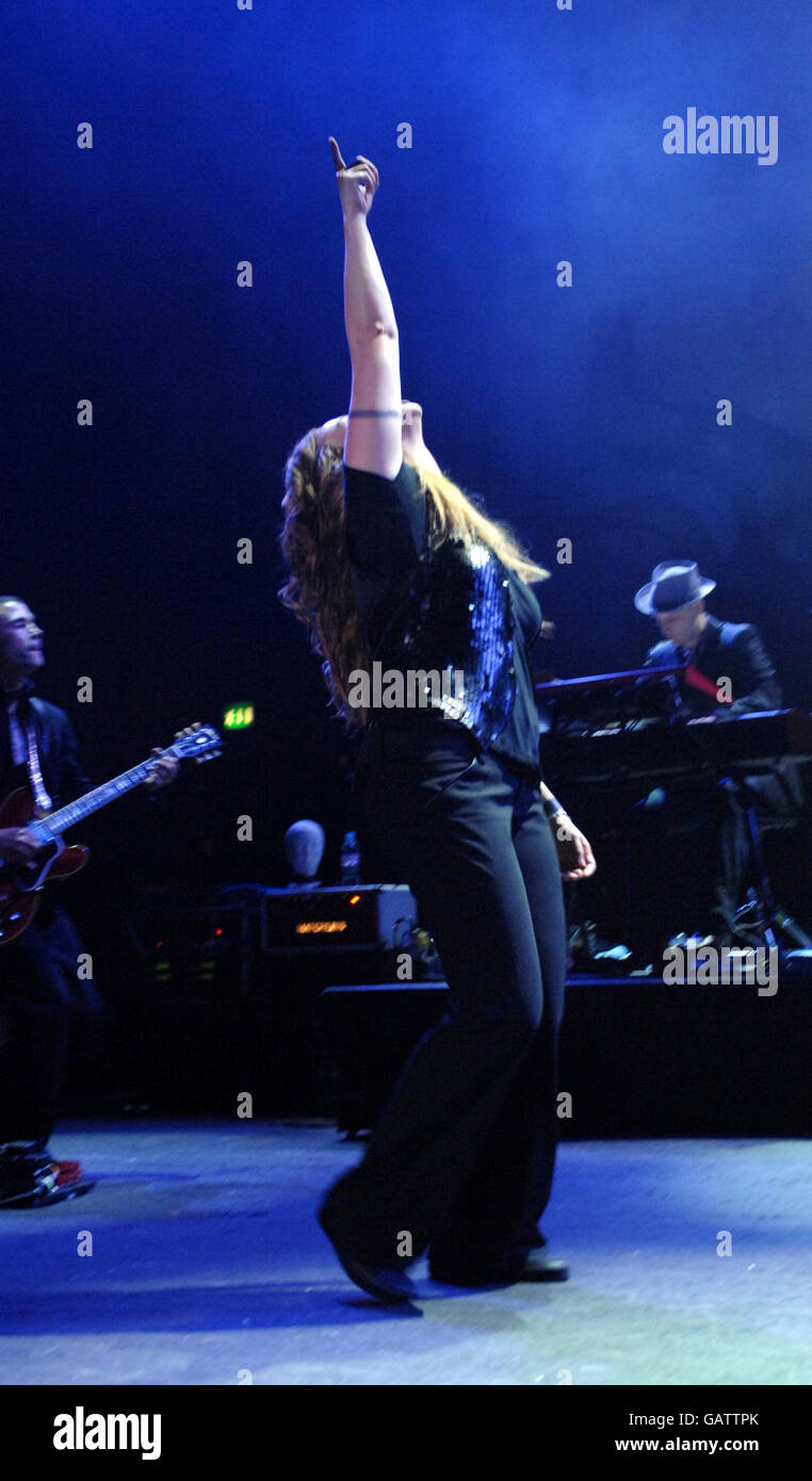 Alanis Morissette Concert High Resolution Stock Photography and Images ...