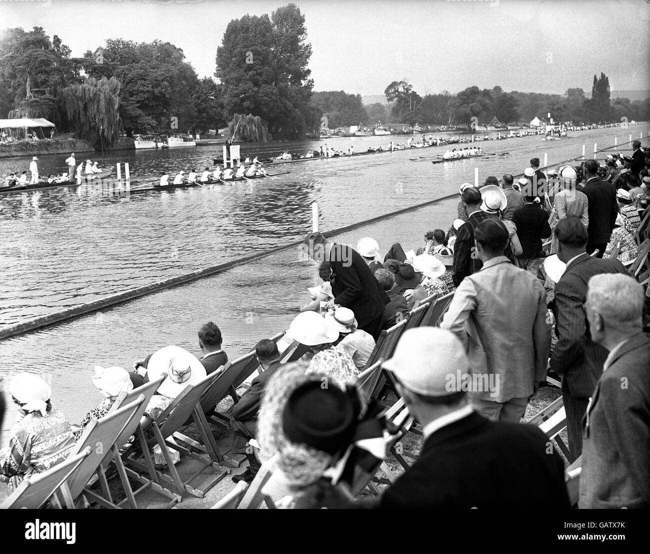 Reading University beat London Rowing Club in heat 10 of the Thames Cup ...