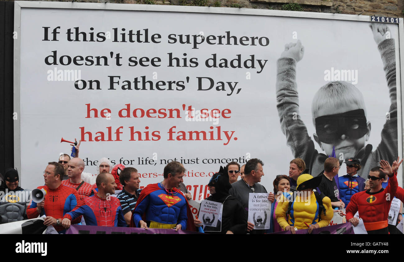 Fathers for justice protestors hi-res stock photography and images - Alamy