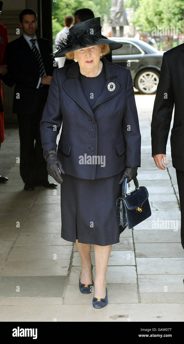 Baroness thatcher arrives royal hospital in chelsea hi-res stock ...
