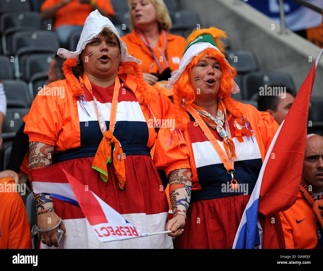 Fat football fans hi-res stock photography and images - Alamy