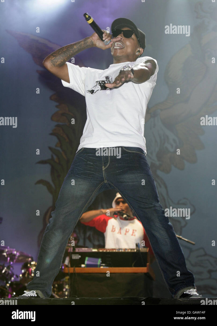 Pharrell 2008 hi-res stock photography and images - Alamy