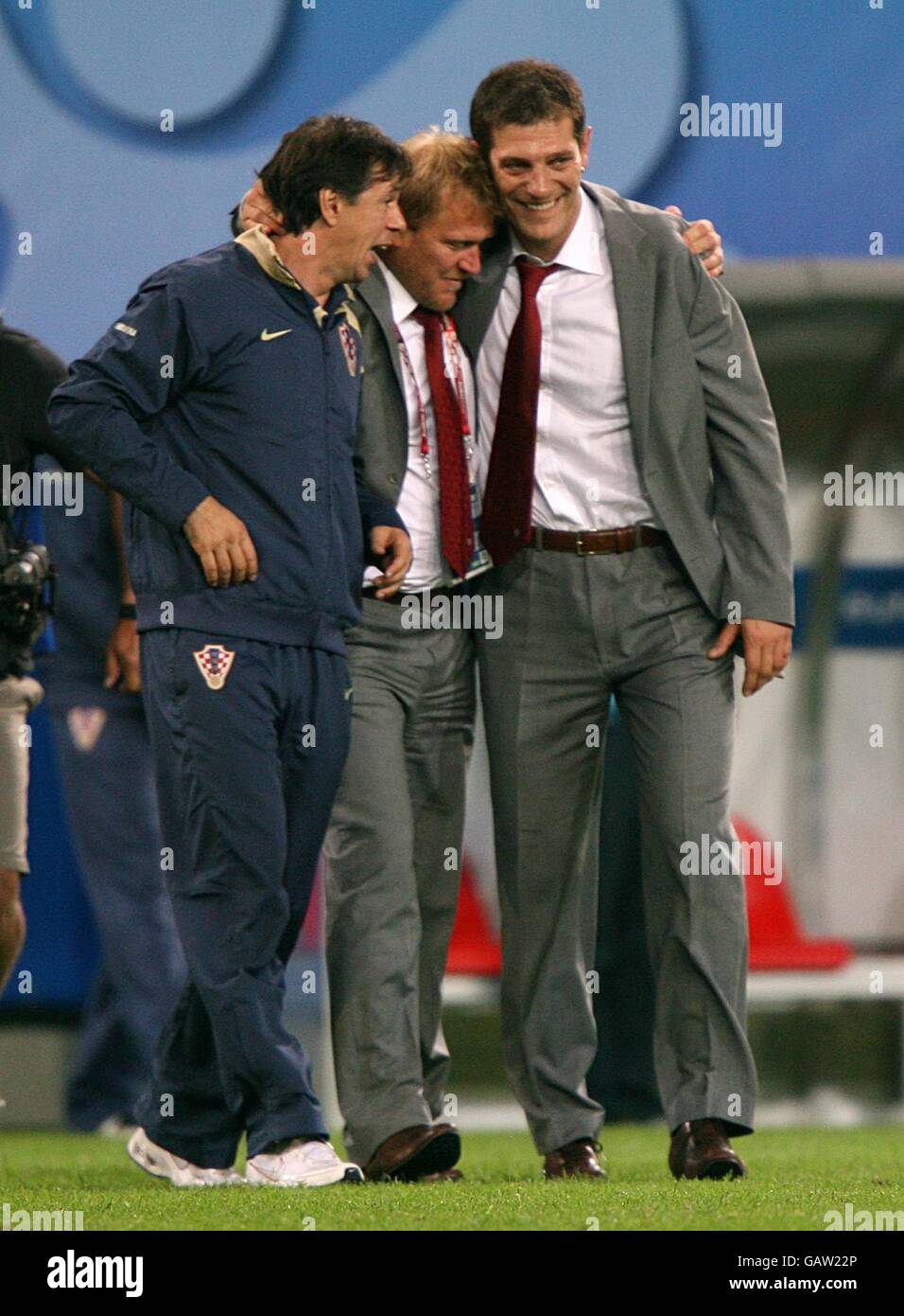 Croatia coach Slaven Bilic (r) celebrates with his staff after the ...