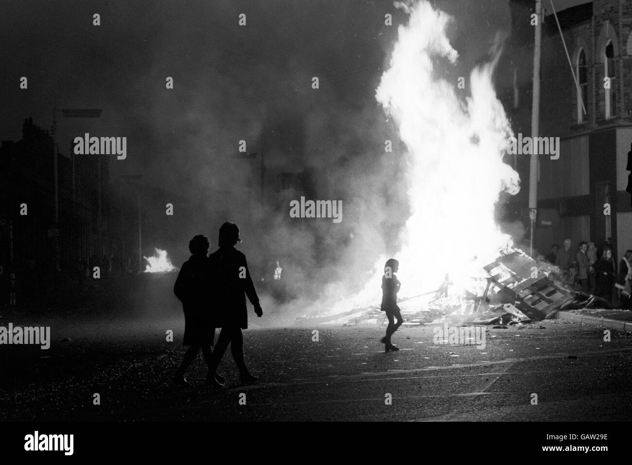 Politics burning Black and White Stock Photos & Images - Alamy
