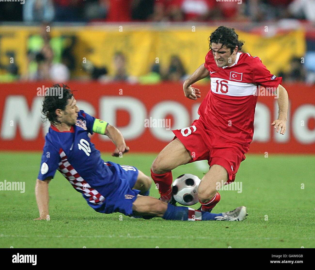 Full length football euro2008 hi-res stock photography and images - Alamy