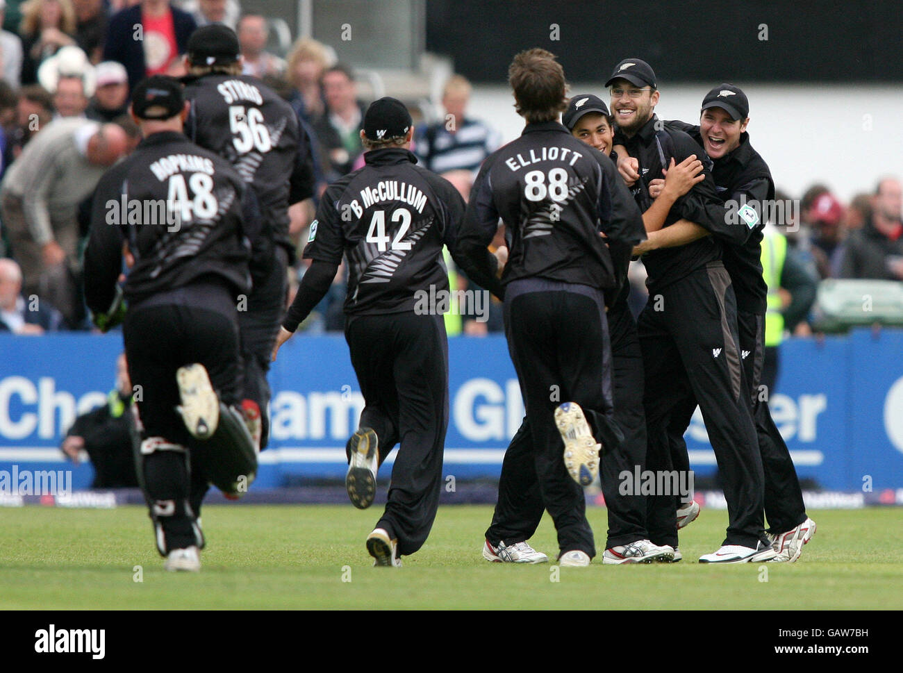 Captain new zealand cricket team hi-res stock photography and images ...