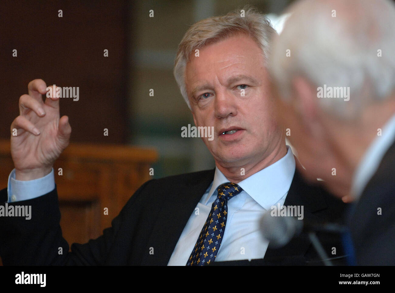 Former Conservative MP David Davis (left) joins former Labour minister ...