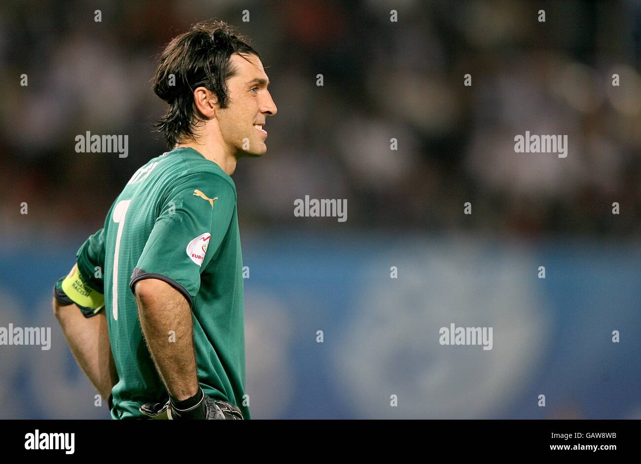 Gianluigi buffon 2008 italy hi-res stock photography and images - Alamy