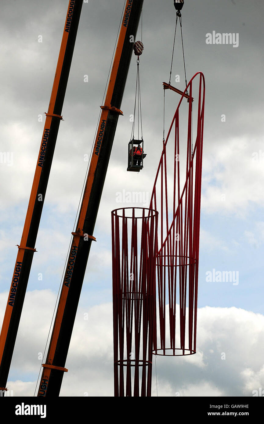 Workers add the top of the Aspire tower at Jubille Campus, Nottingham ...