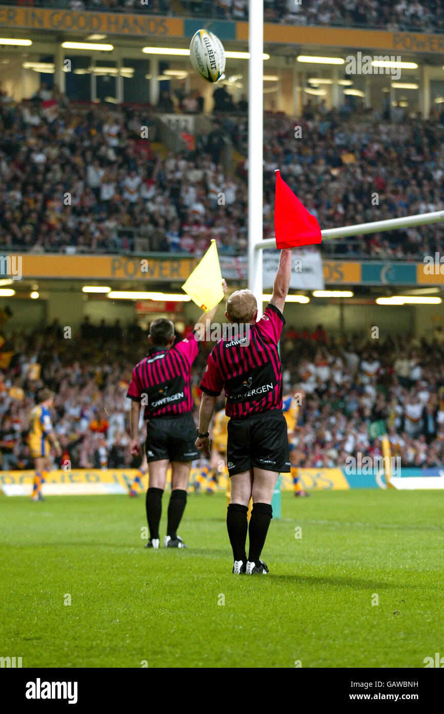 Touch judges signal conversion hi-res stock photography and images - Alamy